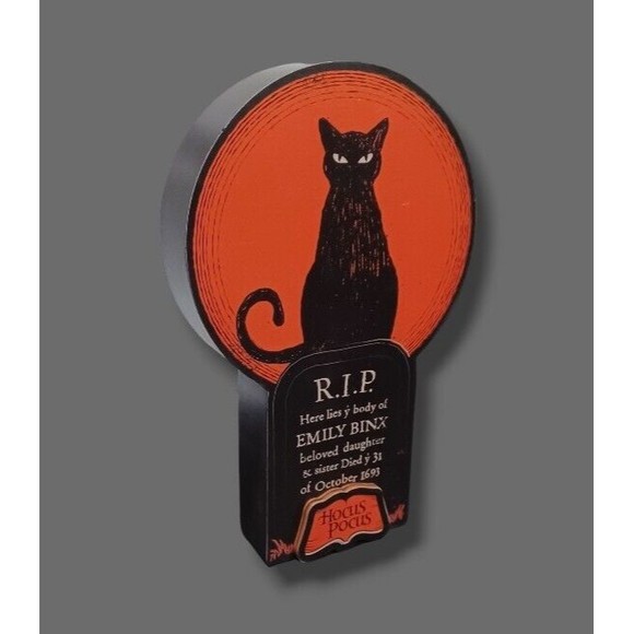 Disney | Wall Decor | Disney Thackery Binx Hocus Pocus Rip Emily ...